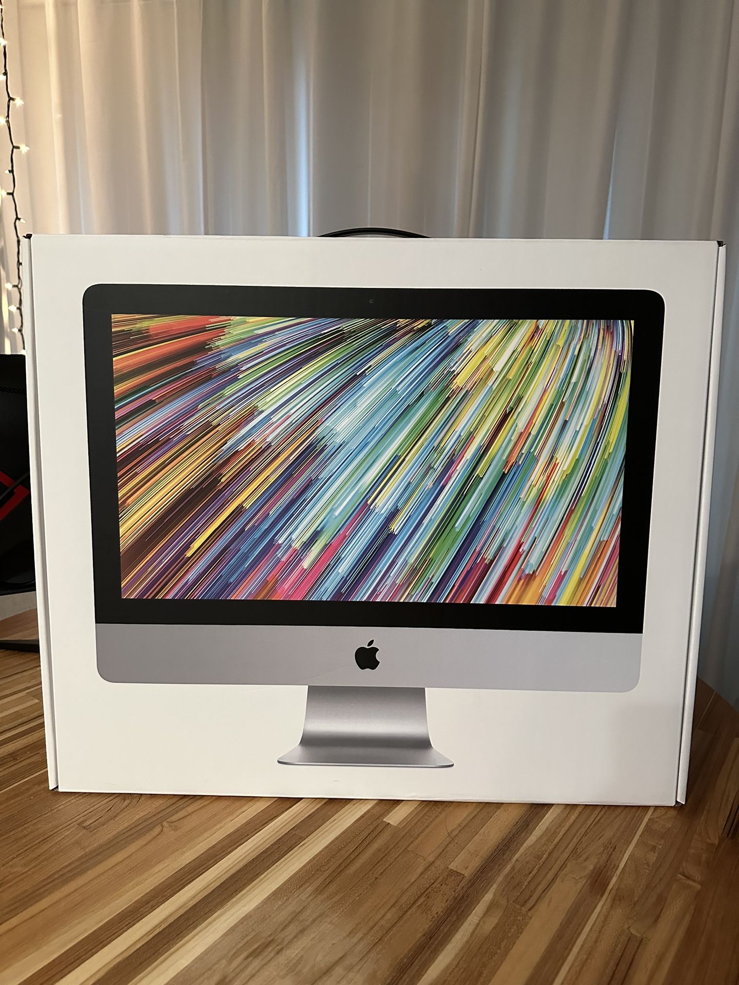 iMac 21.5 In With Box/ Magic Key Board And Mouse for Sale in Los ...