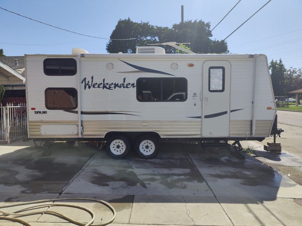 2011 Weekender Skyline Trailer for Sale in Tracy, CA - OfferUp
