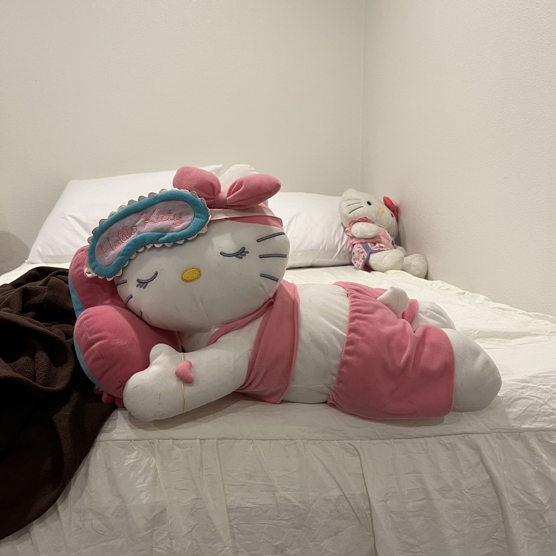 Sleeping Hello Kitty