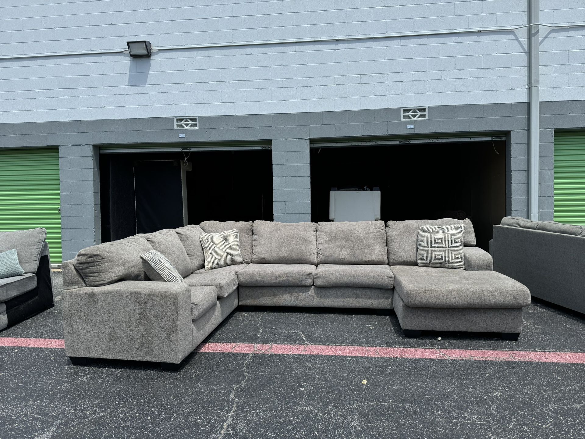 Large Light Grey Sectional Delivery Available for Sale in Euless, TX ...