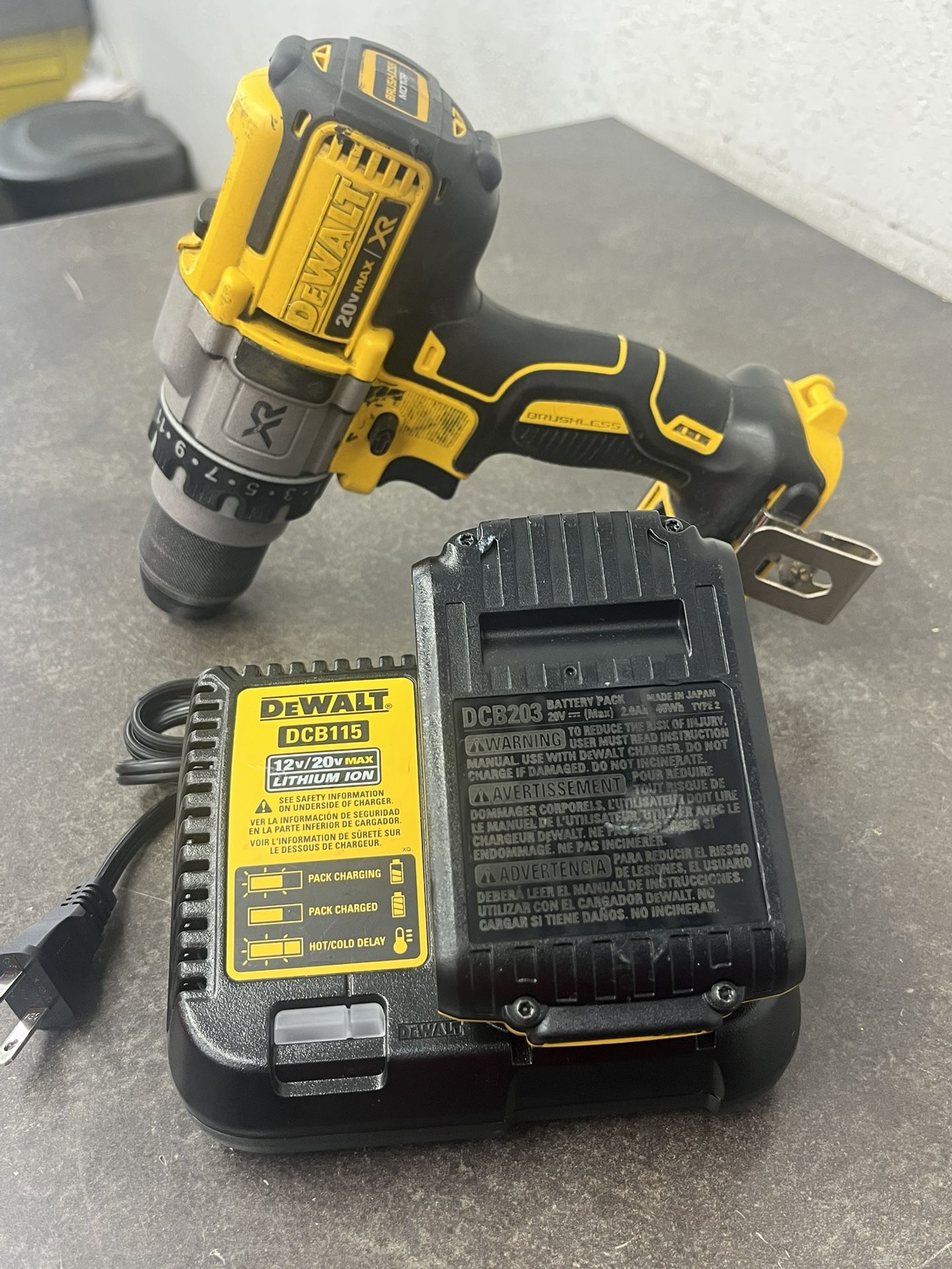 Dewalt DCD991 1/2” Cordless Drill Driver With 1 Battery for Sale in ...