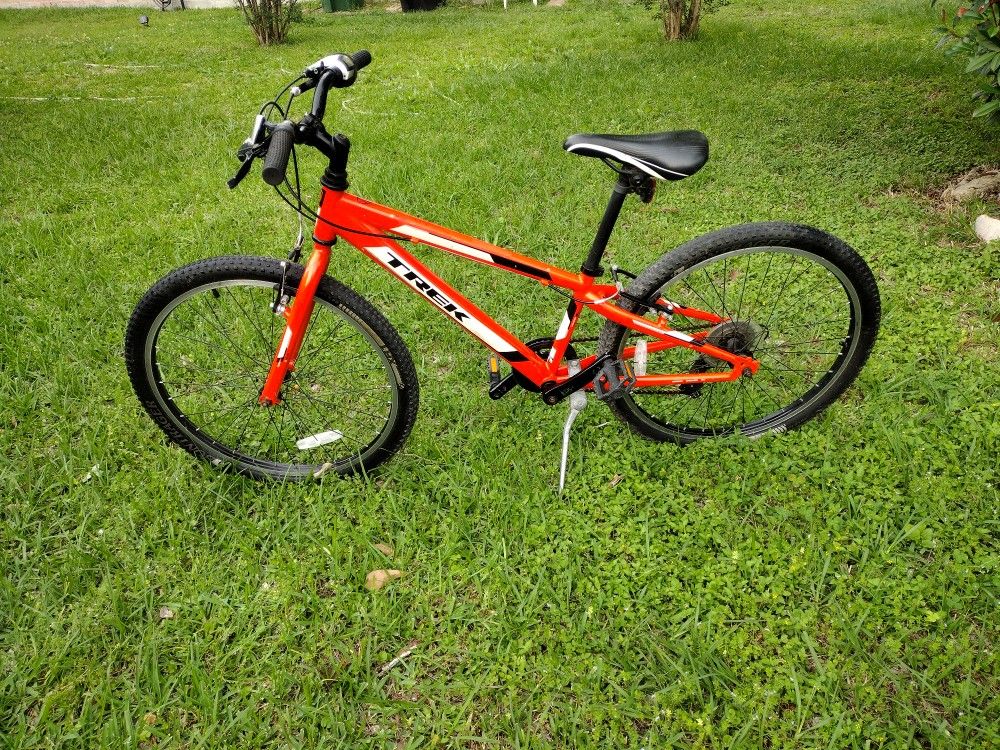 MT 200 TREK BIKE For Sale In Houston TX OfferUp mt-200-trek-bike-for-sale-in-houston-tx-offerup