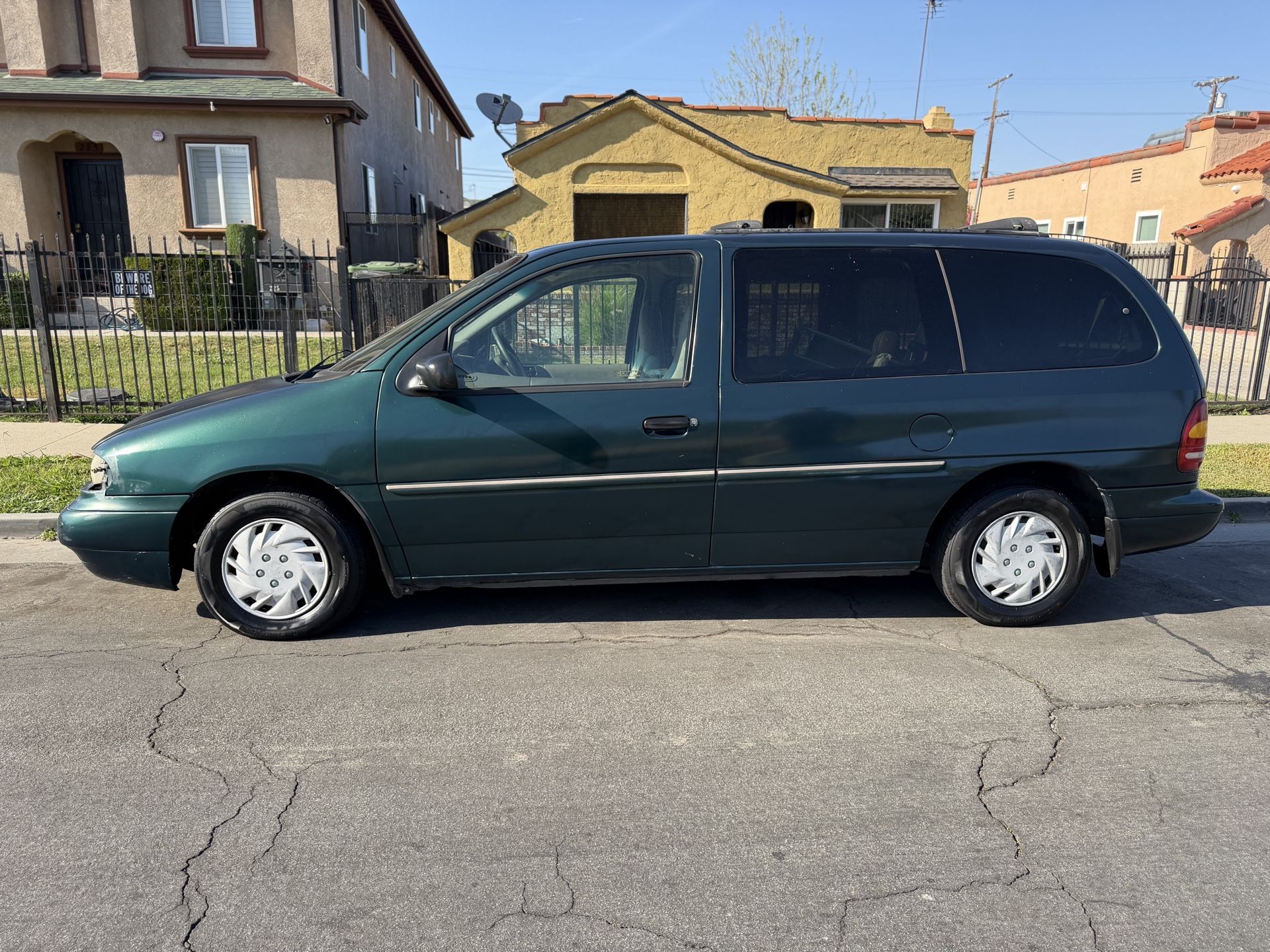 1998 Ford Windstar for Sale in Los Angeles, CA - OfferUp