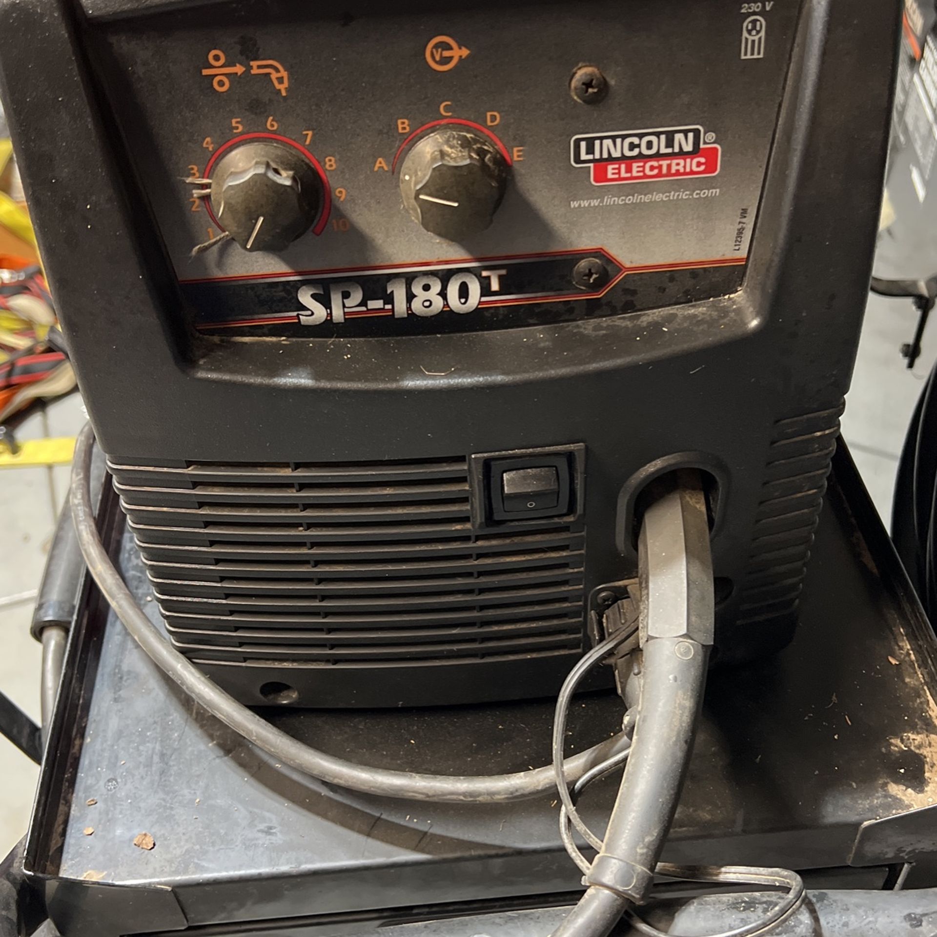 Lincoln 180t Welder With Cart And tank for Sale in Lodi, CA - OfferUp