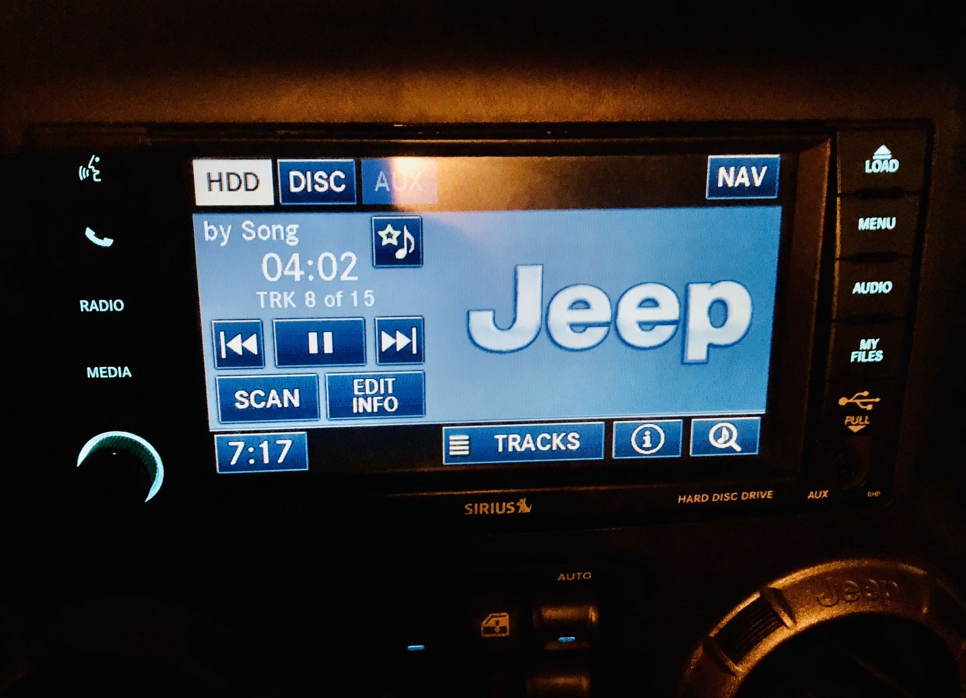 RADIO 430N RHB JEEP CHRYSLER DODGE for Sale in Irving, TX - OfferUp