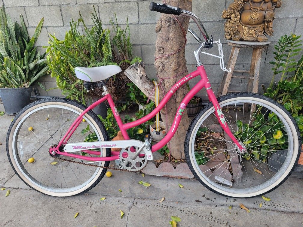 Manhattan Pink Beach Cruiser Bicycle for Sale in Los Angeles, CA - OfferUp