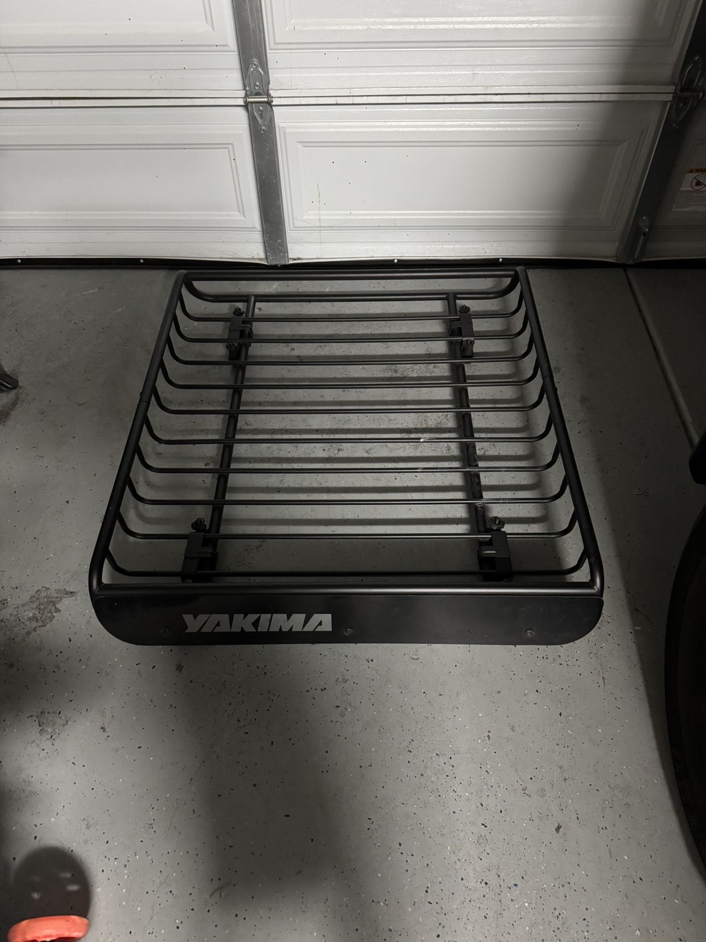 Yakima Load Warrior Rooftop Basket for Sale in Irvine, CA - OfferUp