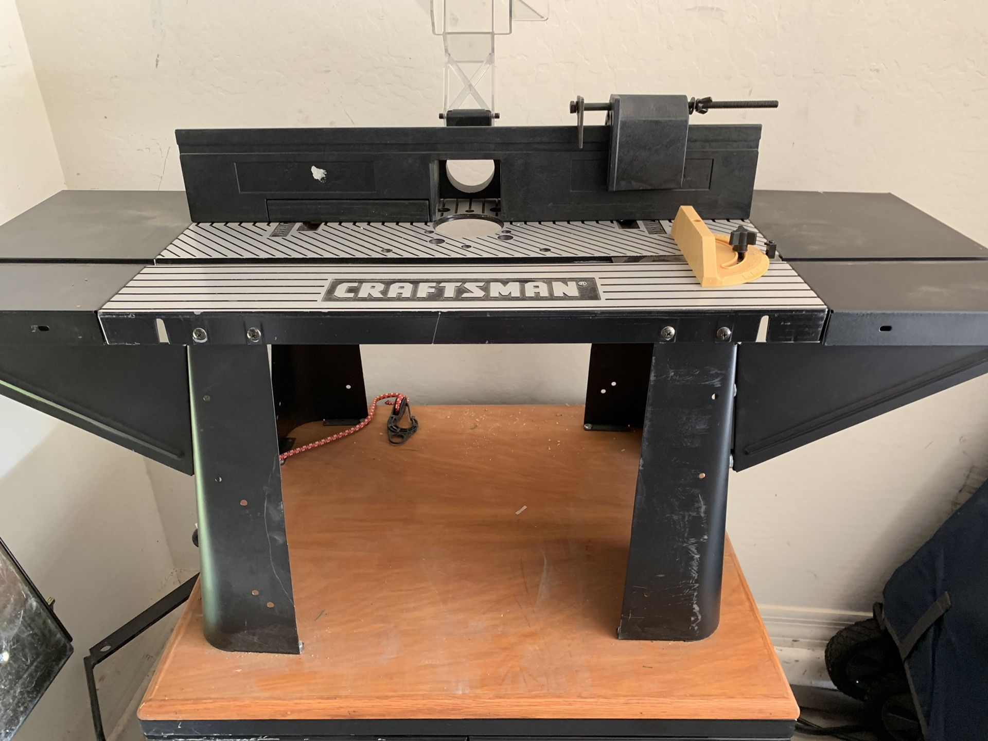 Craftsman router table with cabinets for Sale in Chandler, AZ - OfferUp