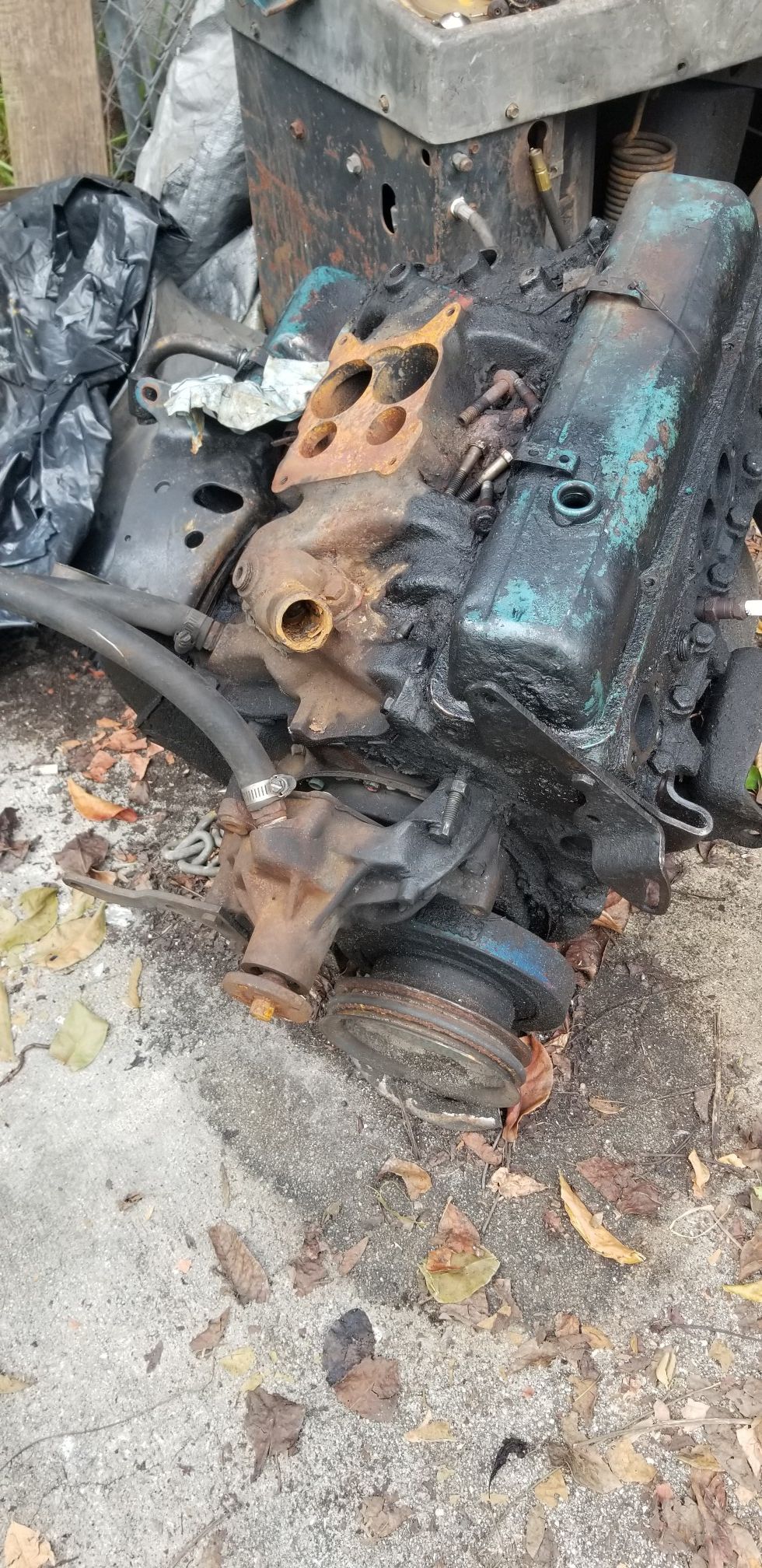 Chevy 350 4 bolt main engine for Sale in Davie, FL - OfferUp