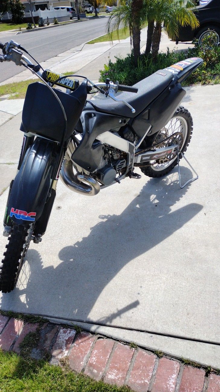 2001 Honda Cr250 for Sale in La Habra Heights, CA - OfferUp