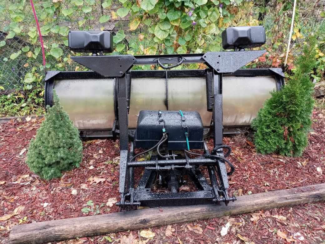 Sno-way Snow Plow Mount 3 Point Center for Sale in Andover, MA - OfferUp
