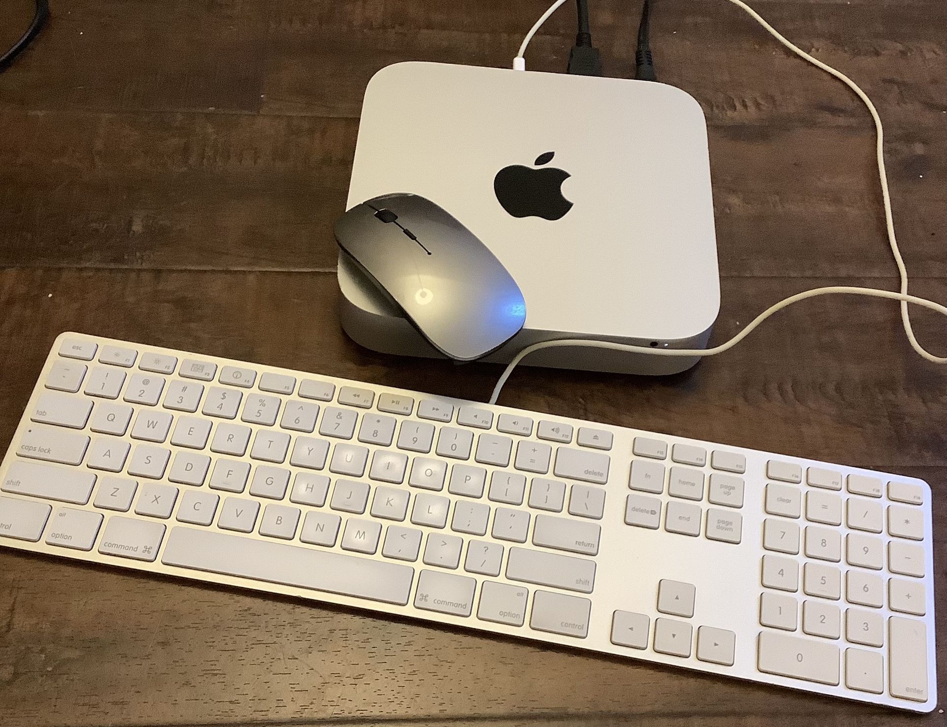 Mac Mini/Logic Pro/GarageBand/Final Cut Pro X/Final Draft/Adobe CS6 ...