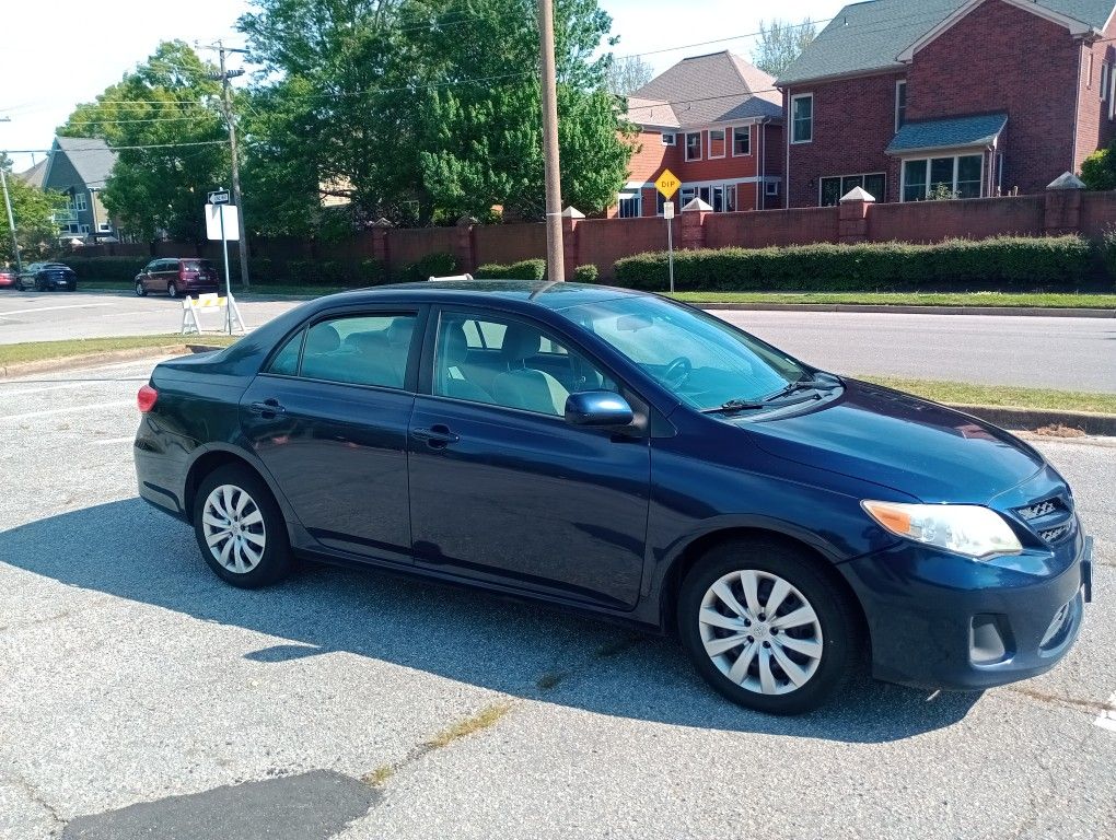 2012 Toyota Corolla LE for Sale in Norfolk, VA - OfferUp
