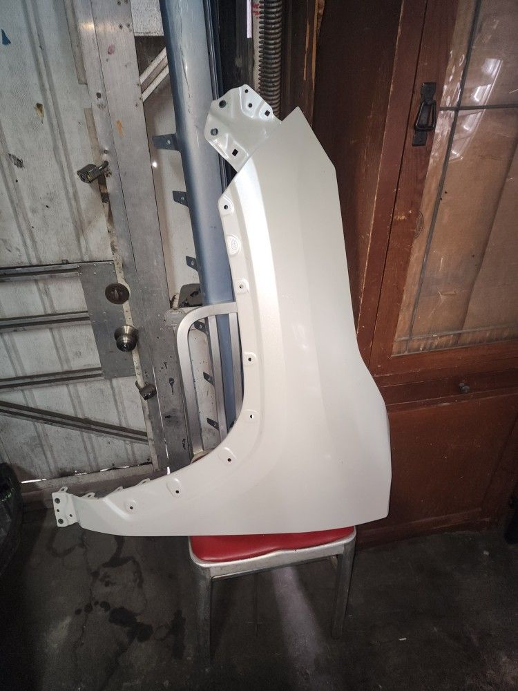 2019-2023 TOYOTA RAV4-RAV-4 FENDER for Sale in Wilmington, CA - OfferUp