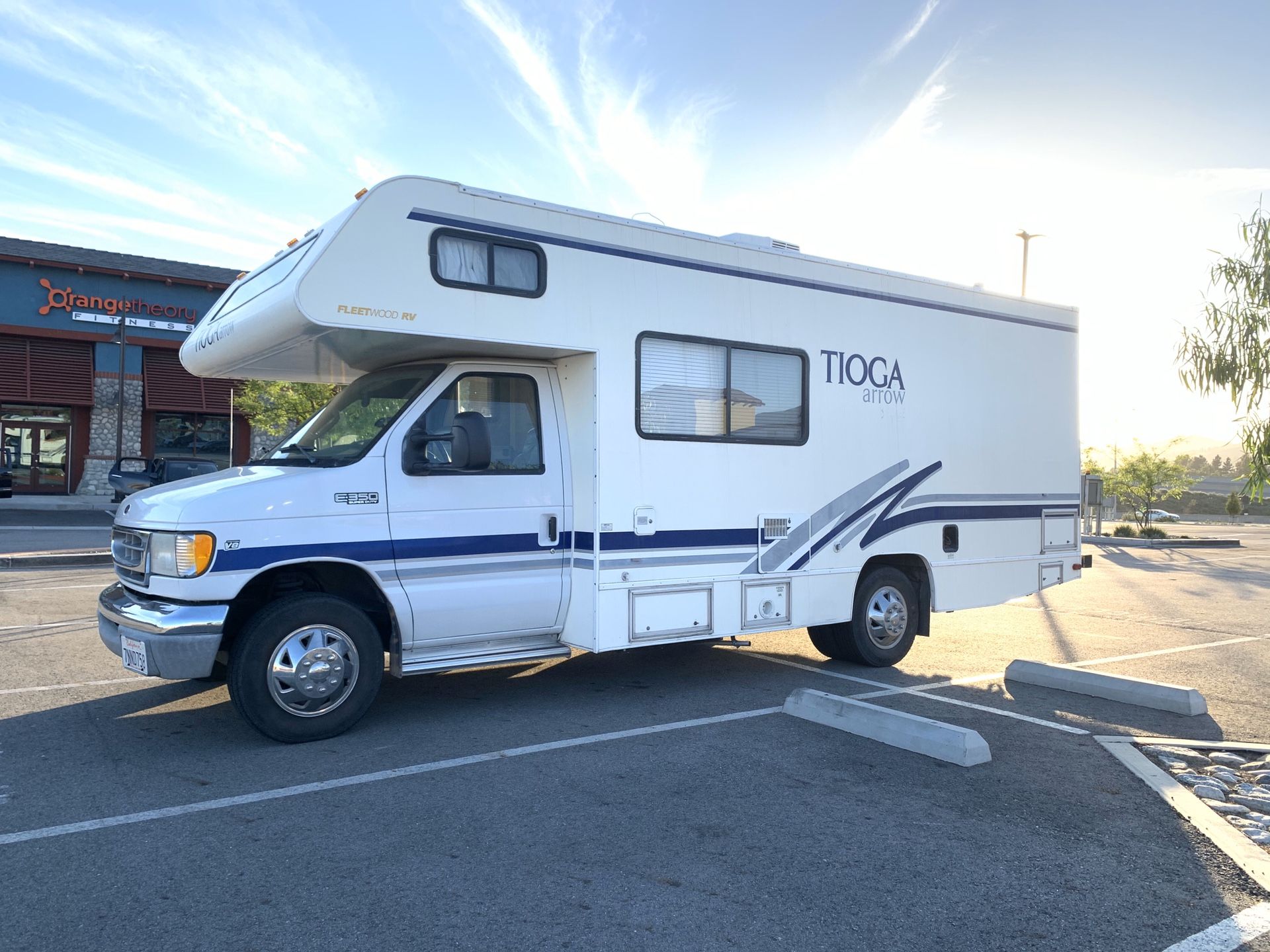 2002 TIOGA MINI 23FT class c motorhome for Sale in Pomona, CA - OfferUp