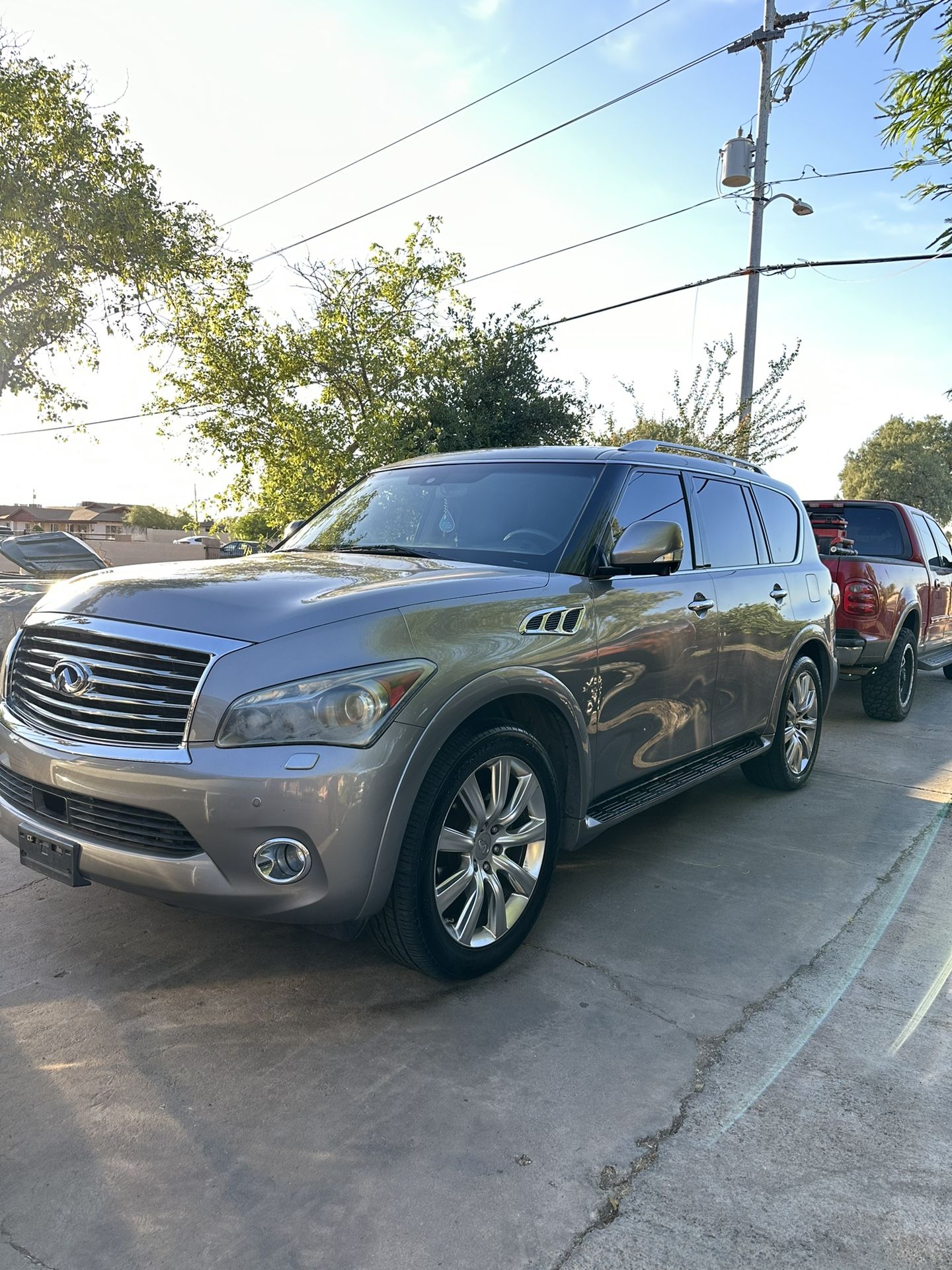 2012 Infiniti Qx56 4WD for Sale in Phoenix, AZ - OfferUp