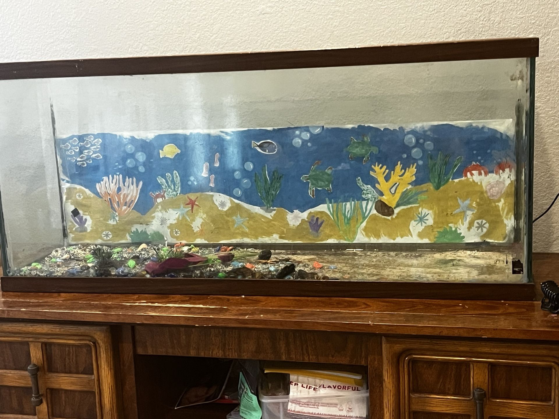 Free Fish Tank for Sale in Hemet, CA - OfferUp