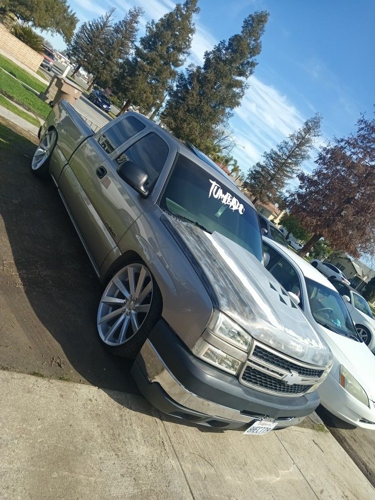 Chevy Silverado Clean Title In Hand. for Sale in Bakersfield, CA - OfferUp
