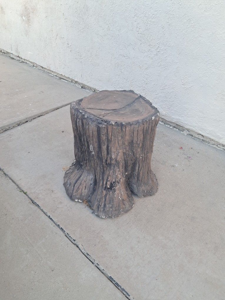 Concrete Tree Stump Free for Sale in Riverside, CA - OfferUp