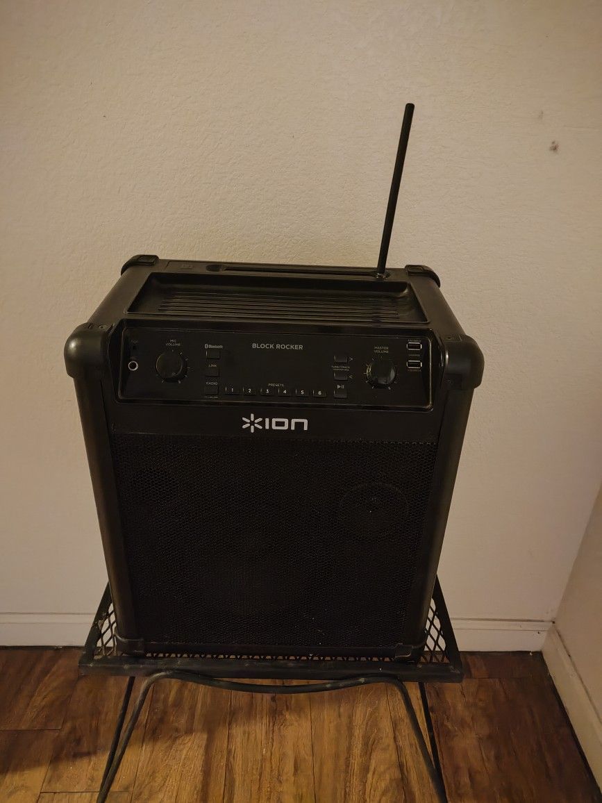 Ion Bluetooth Speaker for Sale in Corp Christi, TX - OfferUp