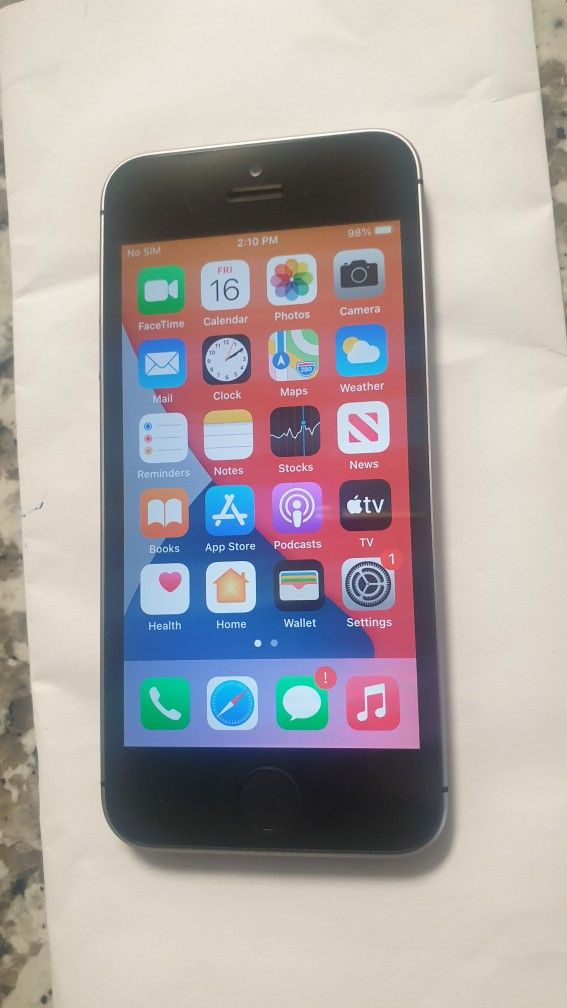 Apple iPhone SE 1st Gen A1662, 32GB - Gray(Factory Unlocked) for Sale ...