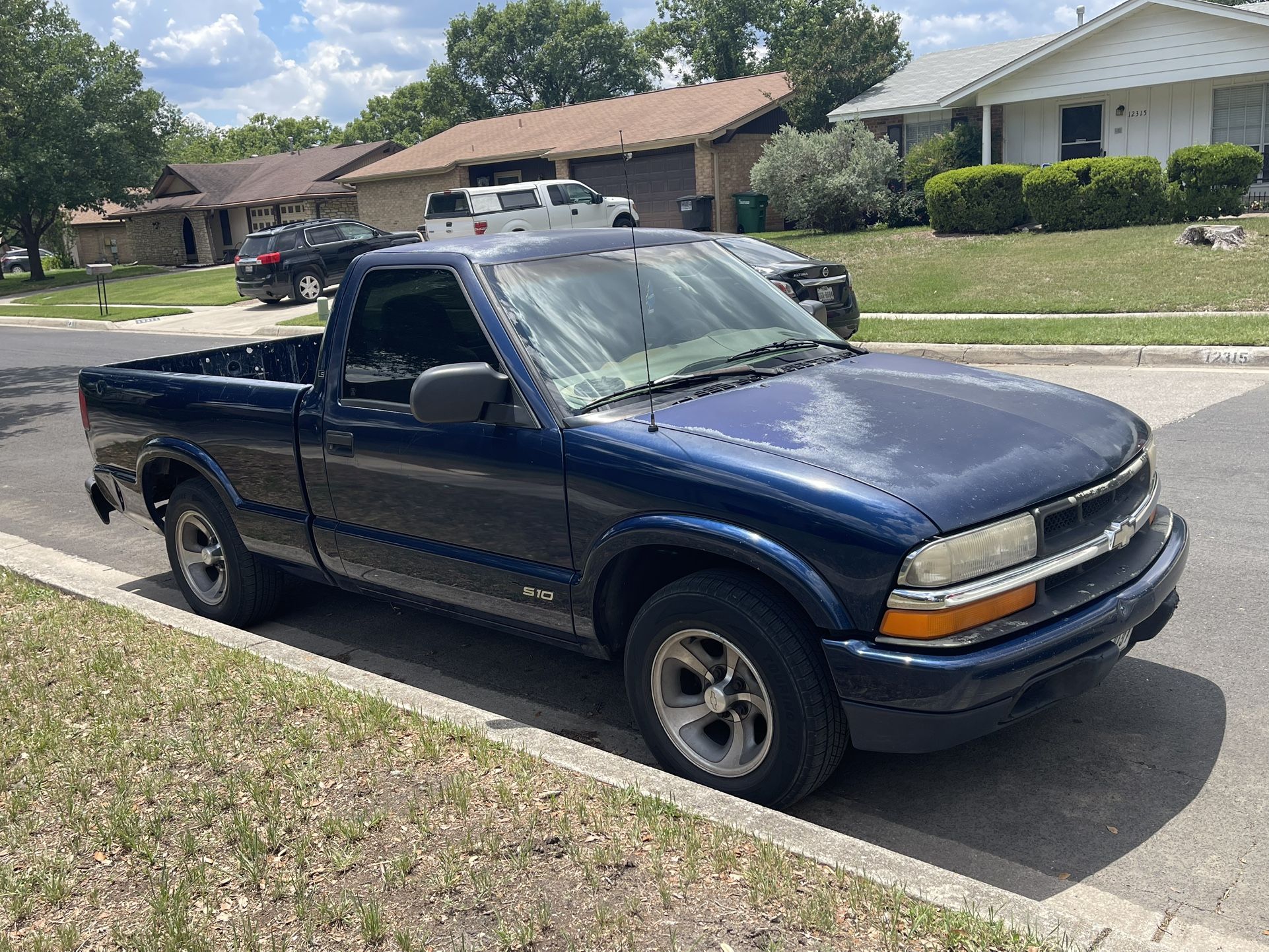 2000 Chevrolet S-10 for Sale in San Antonio, TX - OfferUp