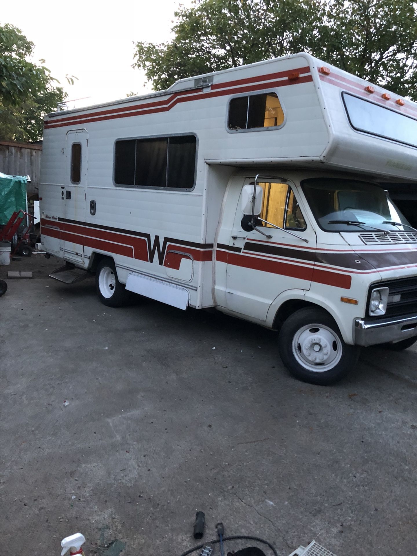 78 20’ Chevy Mini Winnie for Sale in Shoreline, WA - OfferUp