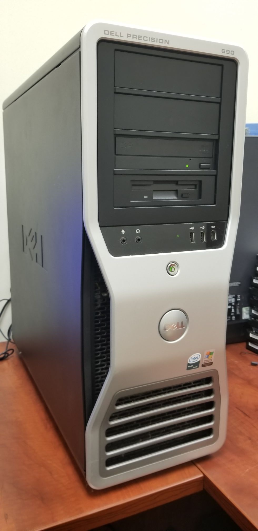 Dell Precision 690 Workstation Windows 10 Pro for Sale in Houston, TX ...