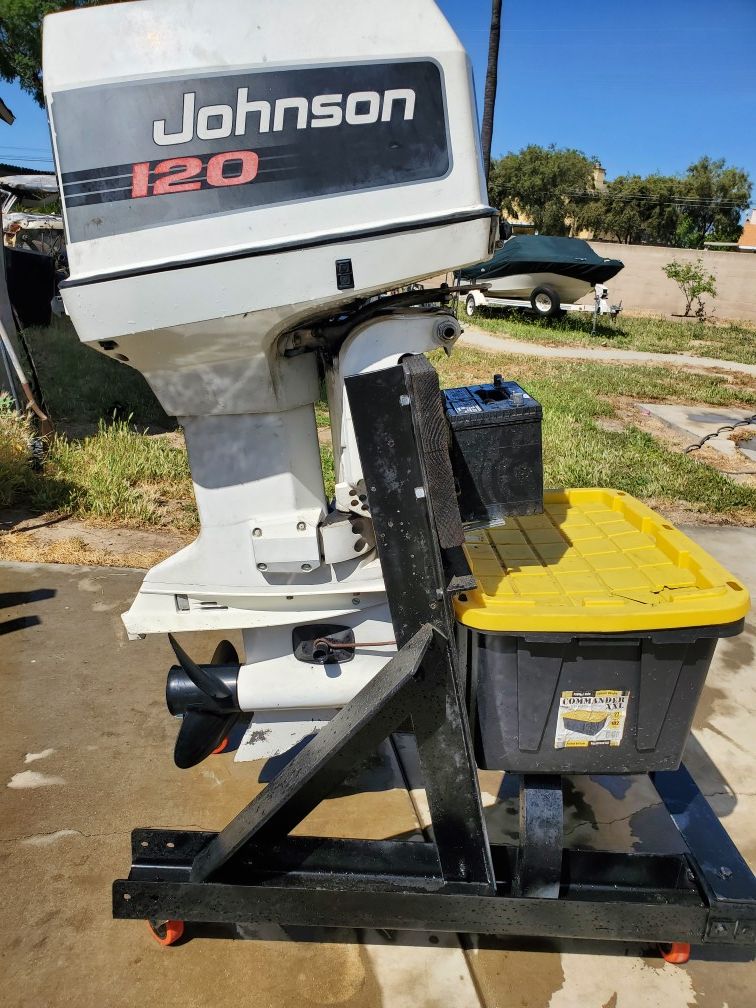 Johnson 120 V4 Outboard motor. for Sale in Menifee, CA - OfferUp