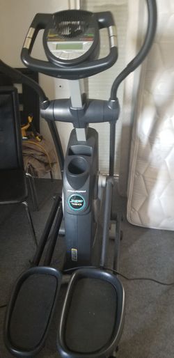 Proform XP 160 elliptical for Sale in Desert Hot Springs, CA - OfferUp