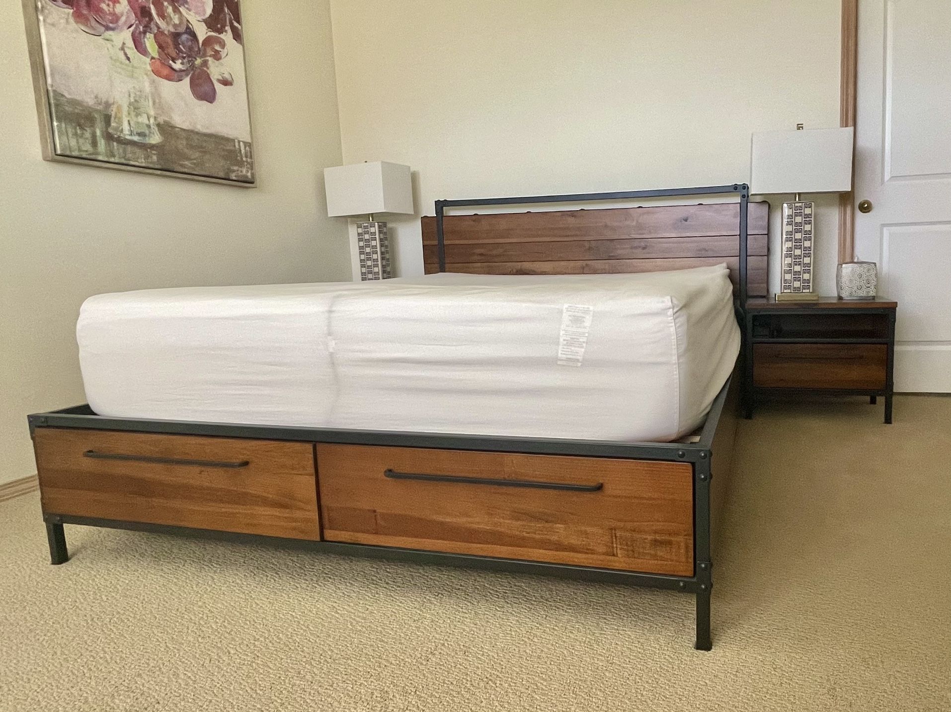 Dania Insignia Queen Bed for Sale in Medina, WA - OfferUp