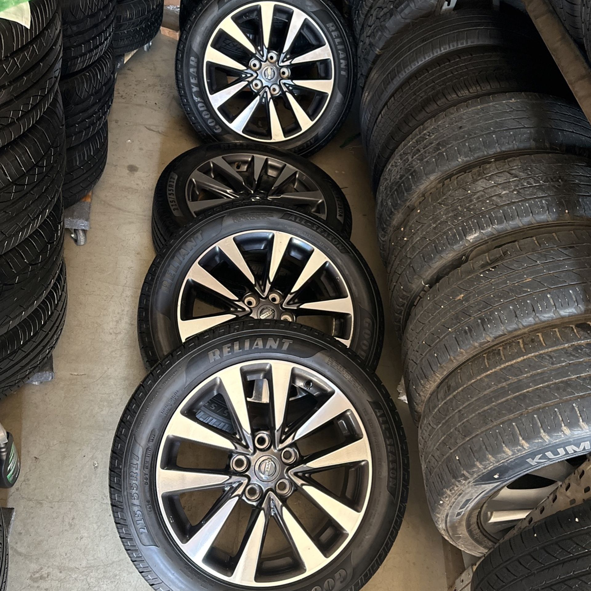 Rims&tires 17” OEM Nissan Altima, Maxima for Sale in Rialto, CA - OfferUp