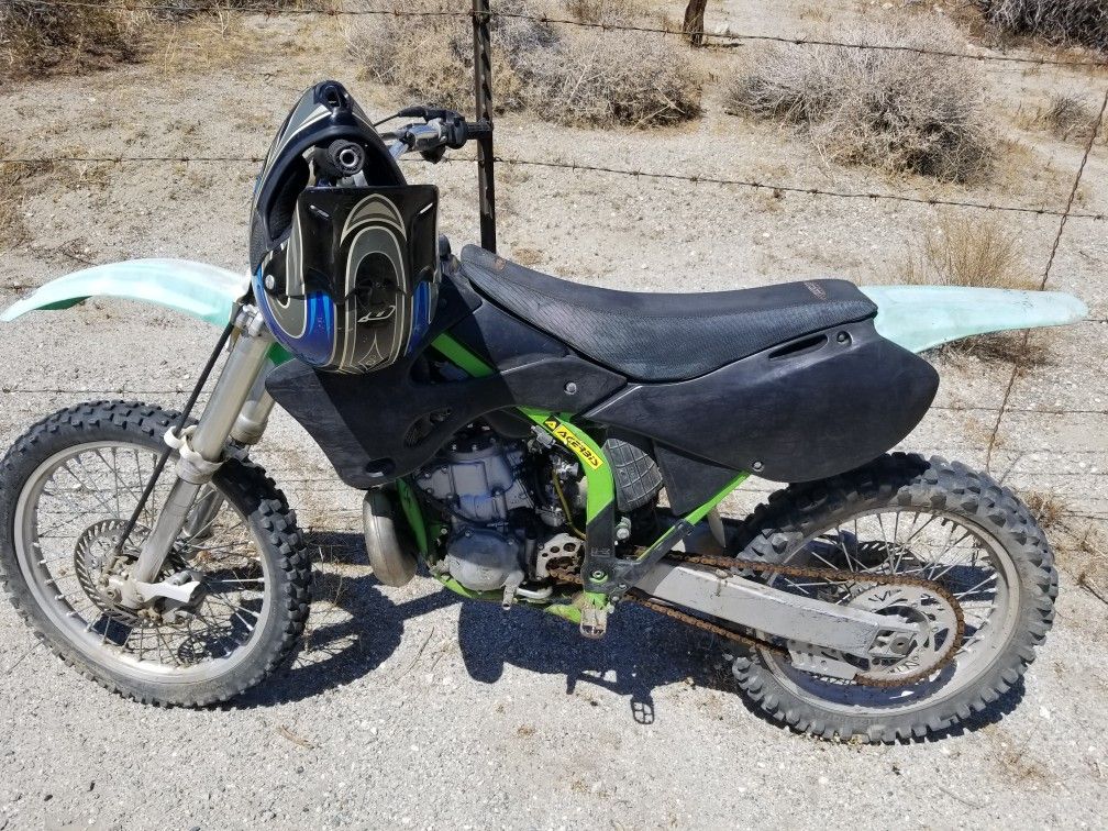 1999 Kawasaki Kx250 for Sale in Cabazon, CA - OfferUp