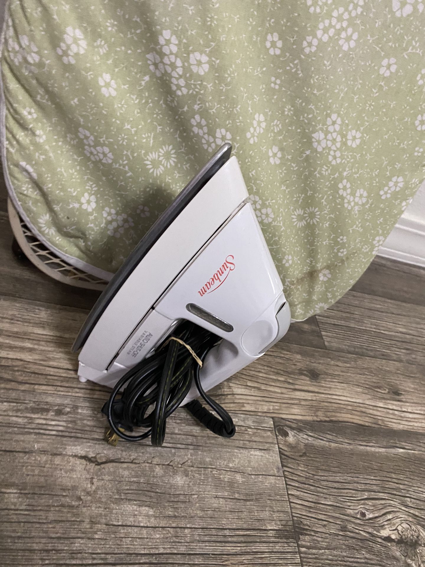 Sunbeam Iron And Ironing Board for Sale in Scottsdale, AZ - OfferUp