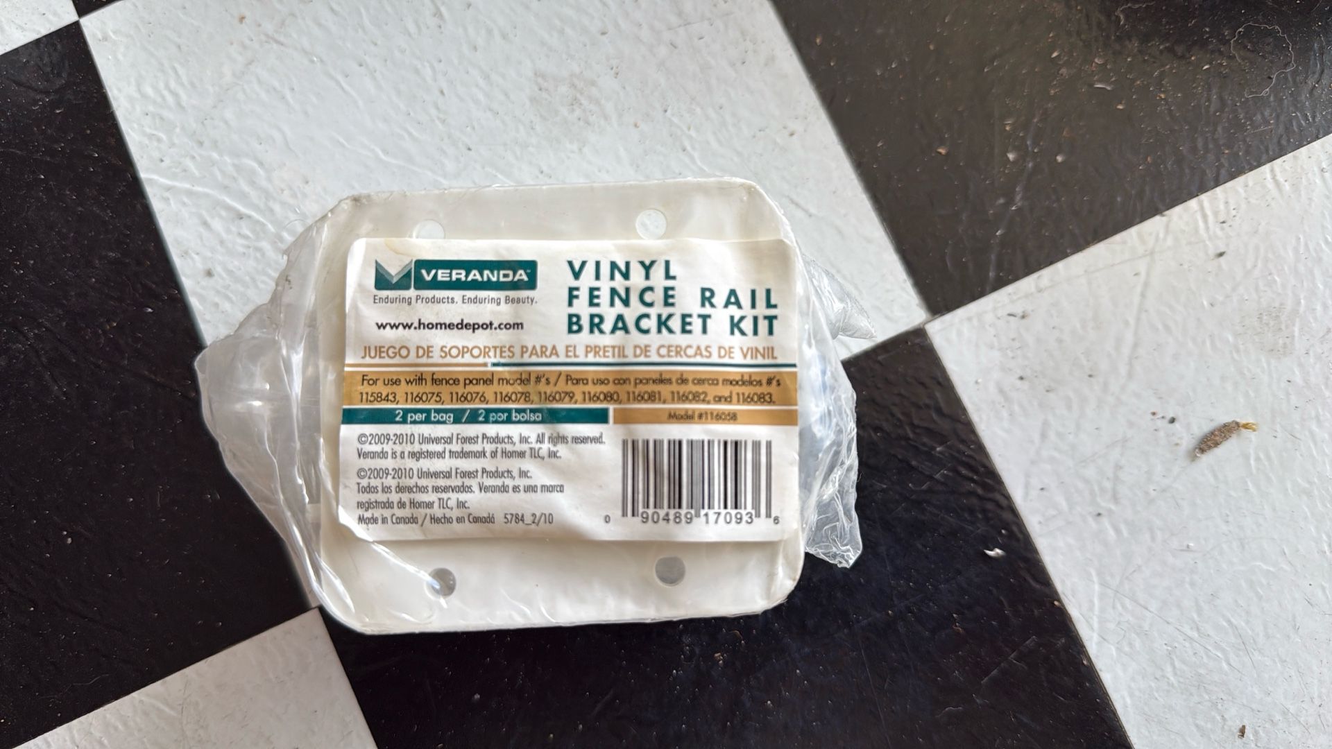 20 vinyl fence rail bracket kit new for Sale in Lake Forest, CA - OfferUp