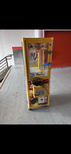 Claw machine for Sale in San Francisco, CA - OfferUp