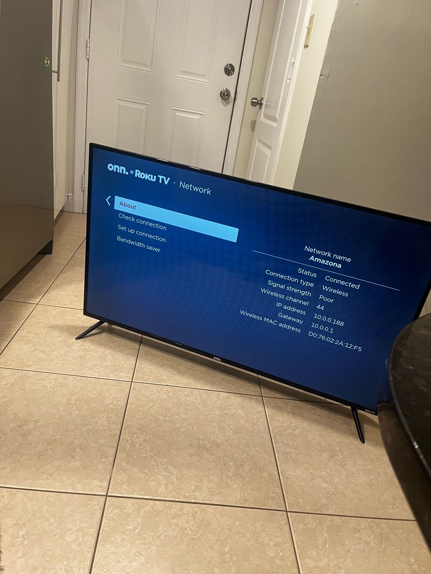 onn. 50” Class 4K UHD (2160P) LED Roku Smart Television HDR (100012585 ...