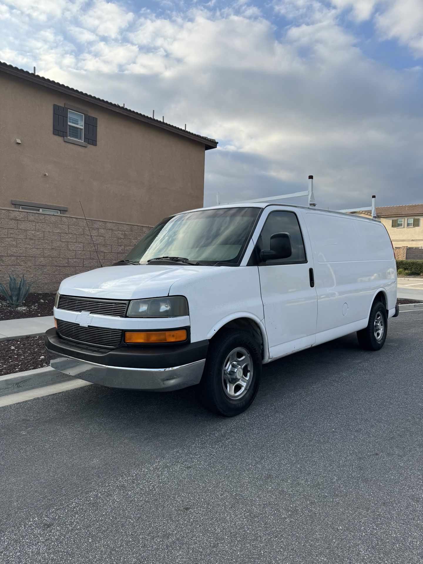 2003 Chevrolet Express for Sale in Alta Loma, CA - OfferUp