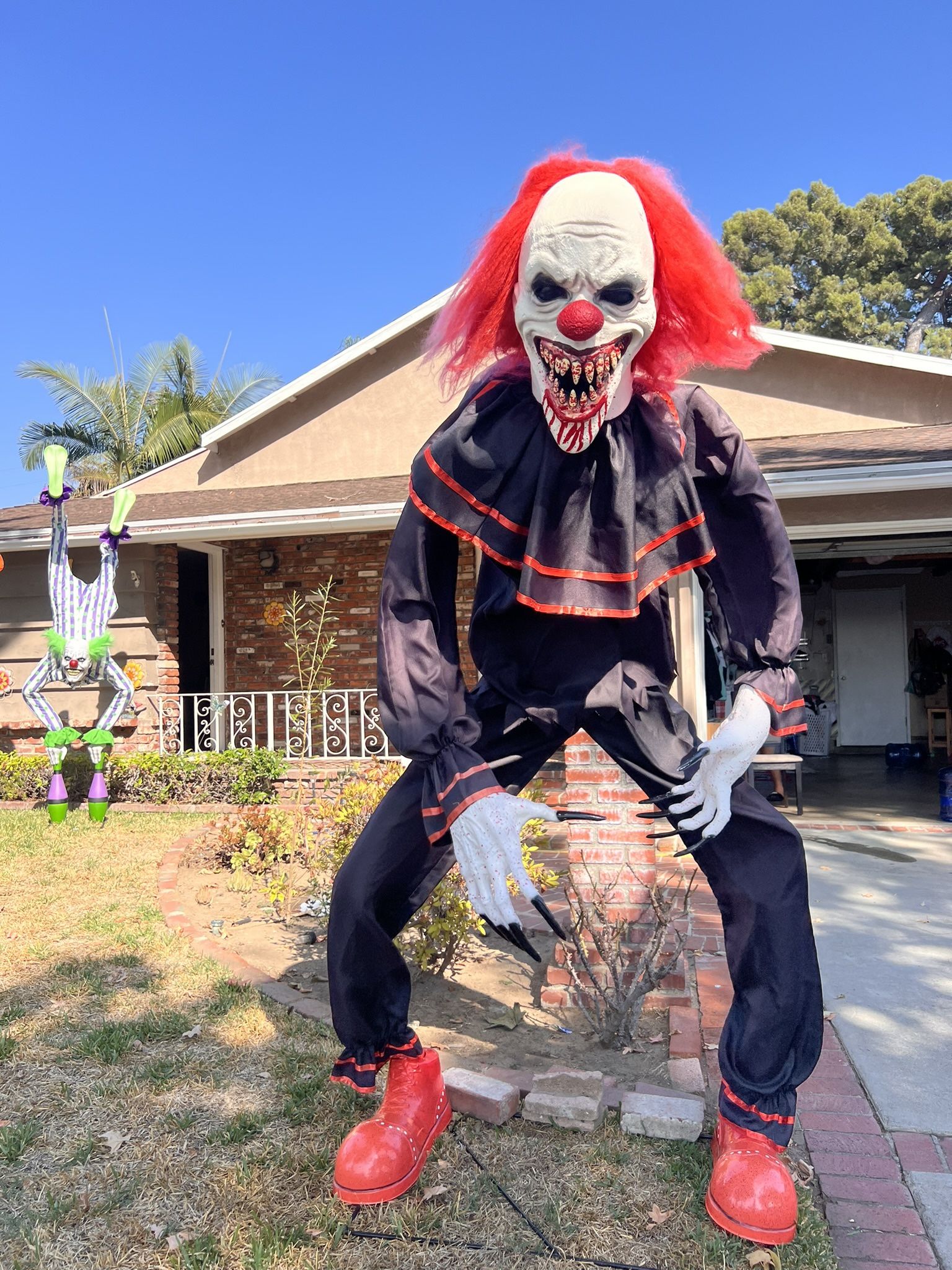 7 Foot Crouchy Clown Animatronic for Sale in Covina, CA - OfferUp