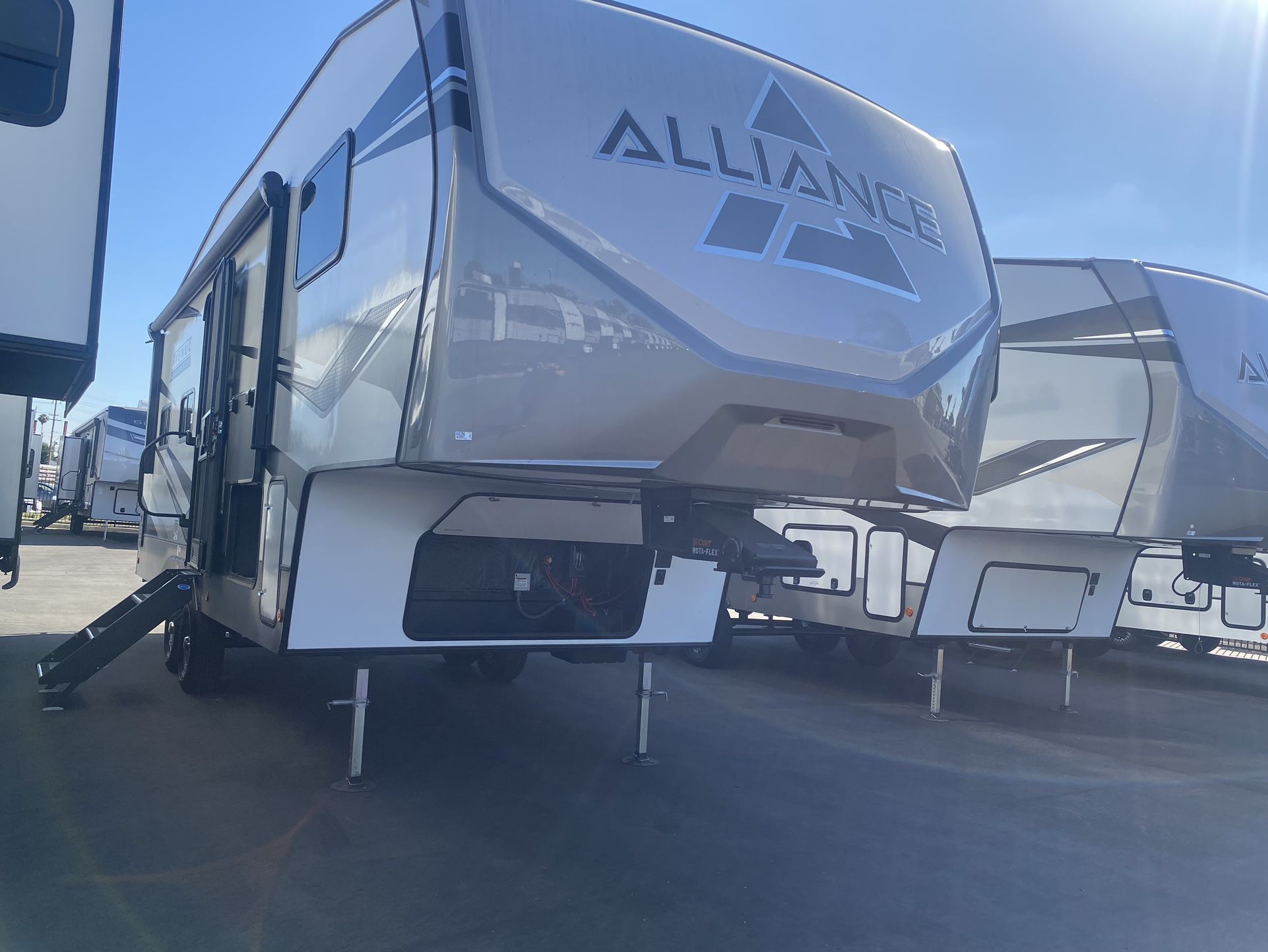 2023 Alliance RV 5th Wheel Only $434 A Month for Sale in Bellflower, CA ...