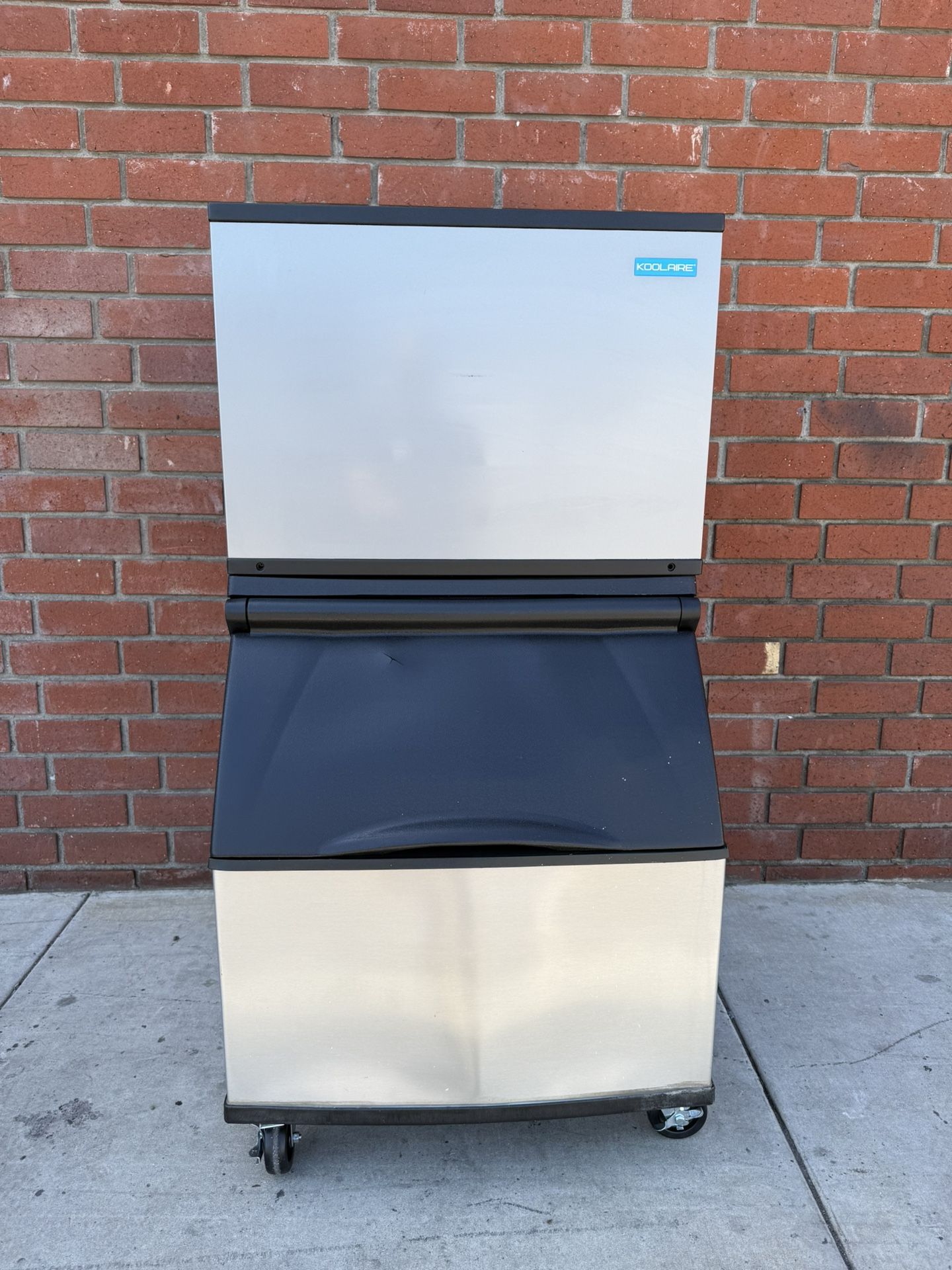 Koolaire KYT0500A 30" Ice Kube Half Cube Ice Machine Head - 550 lb/24 ...