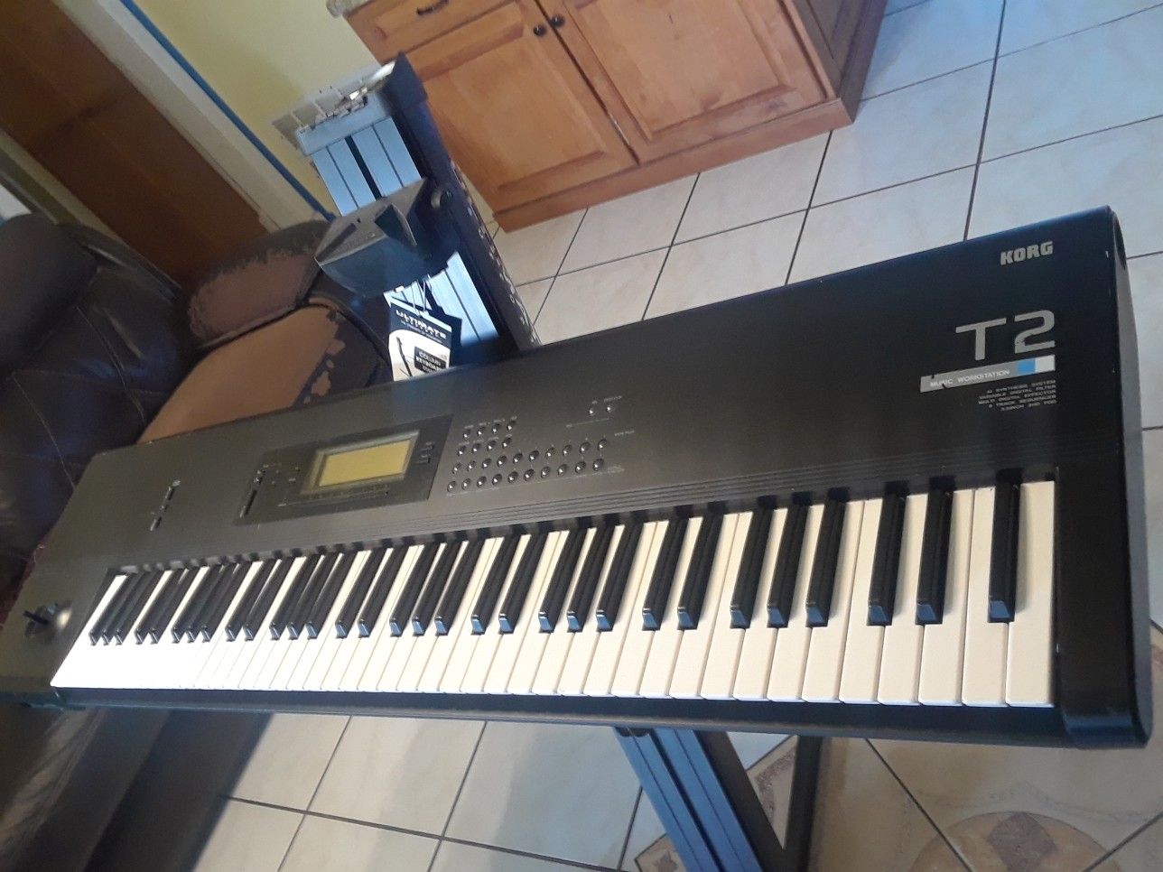 Korg T2 Music Workstation for Sale in Fresno, CA - OfferUp