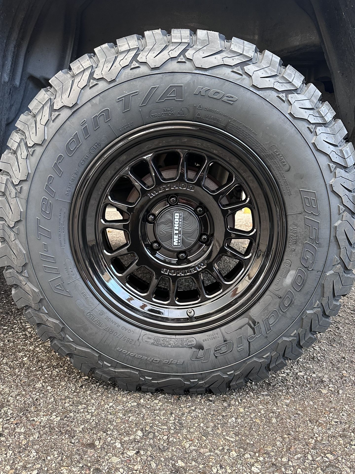 Method 318 wheels with bfgoodrich Ko2 LT285/70/17 Tacoma 4runner ...