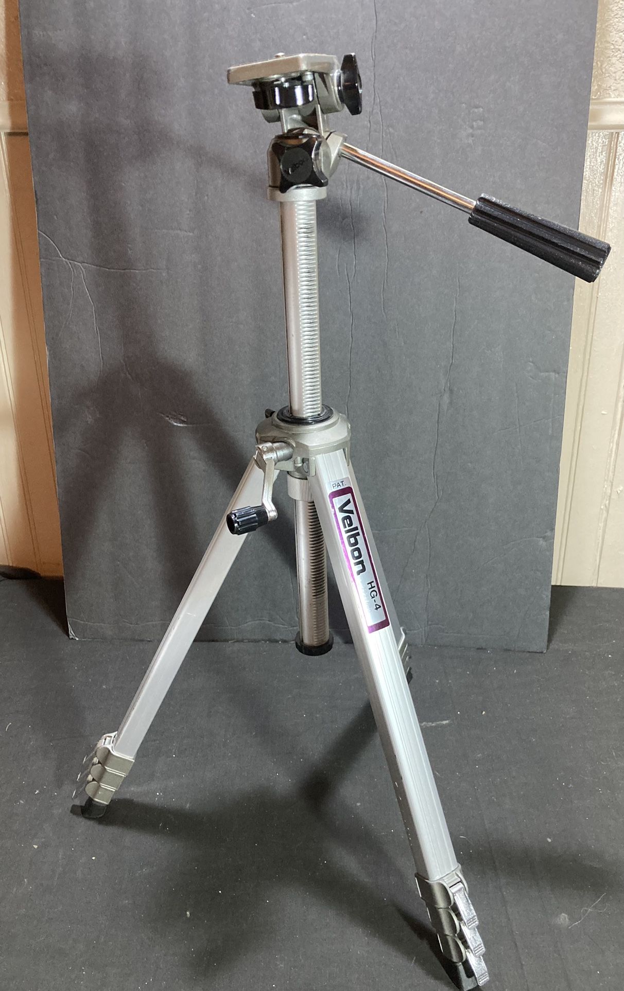 VELBON … HG – 4 Camera Tripod for Sale in San Antonio, TX - OfferUp