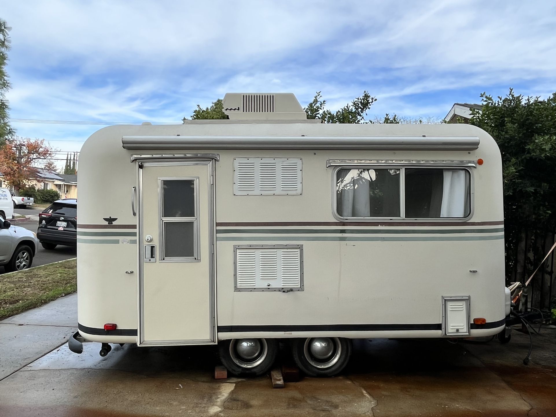 RARE FIND Fiber Stream 1981 16ft Travel Trailer Camper for Sale in Los ...