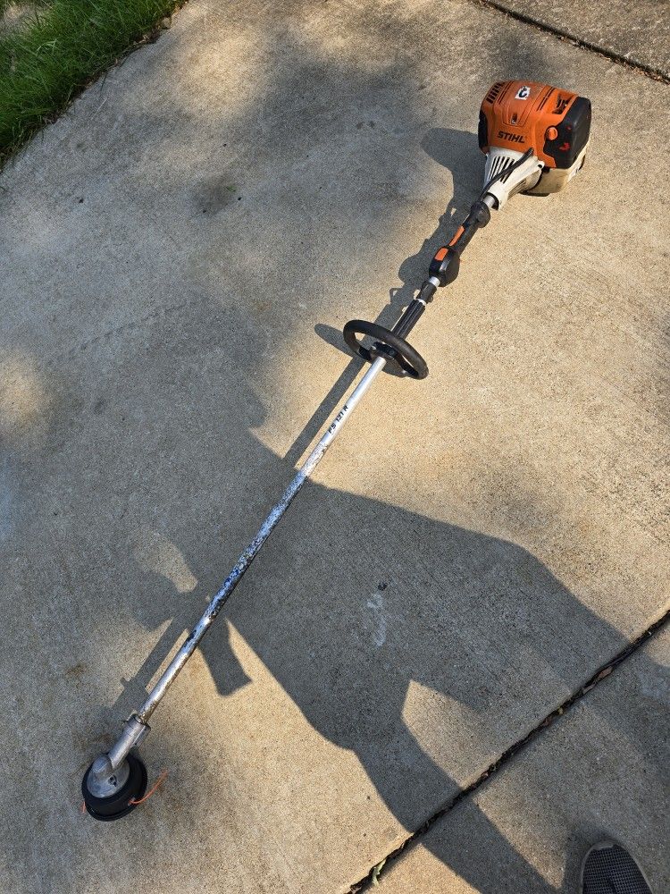 Stihl Fs131r String Trimmer for Sale in Mokena, IL - OfferUp