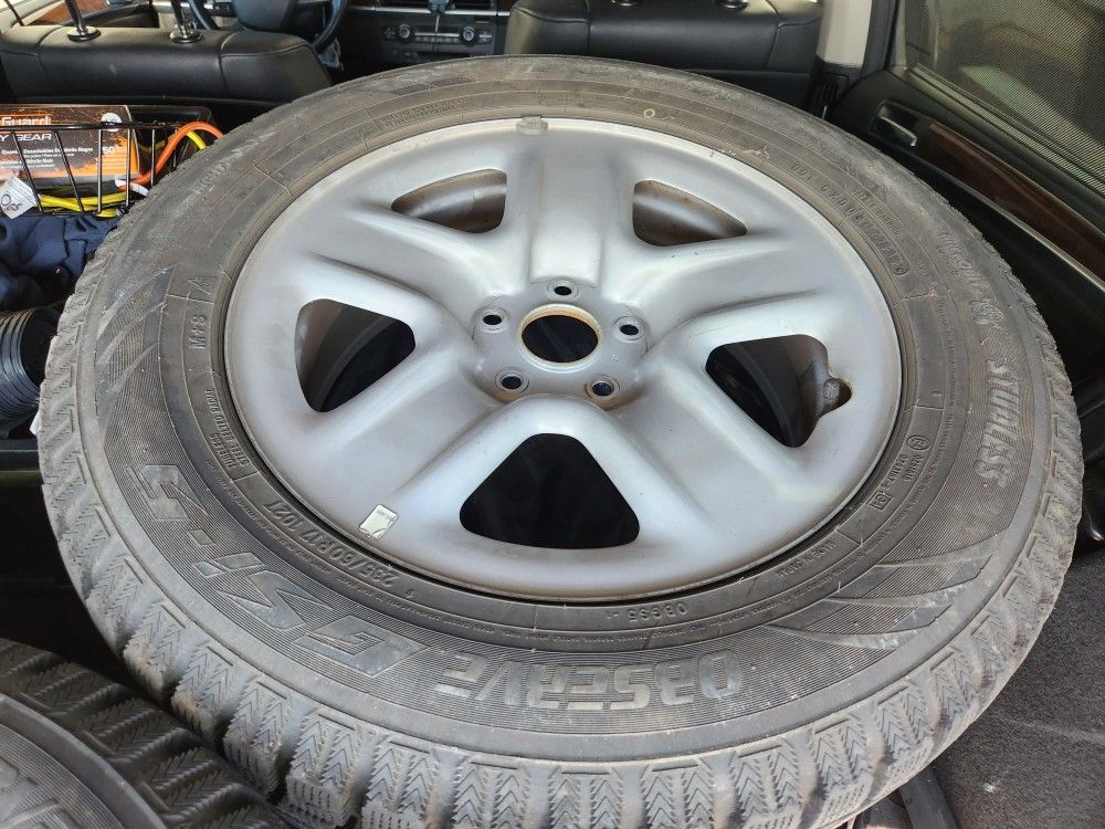 (4) Toyo observe gsi-5 235/65r17 tires and wheels for Sale in Bonney ...