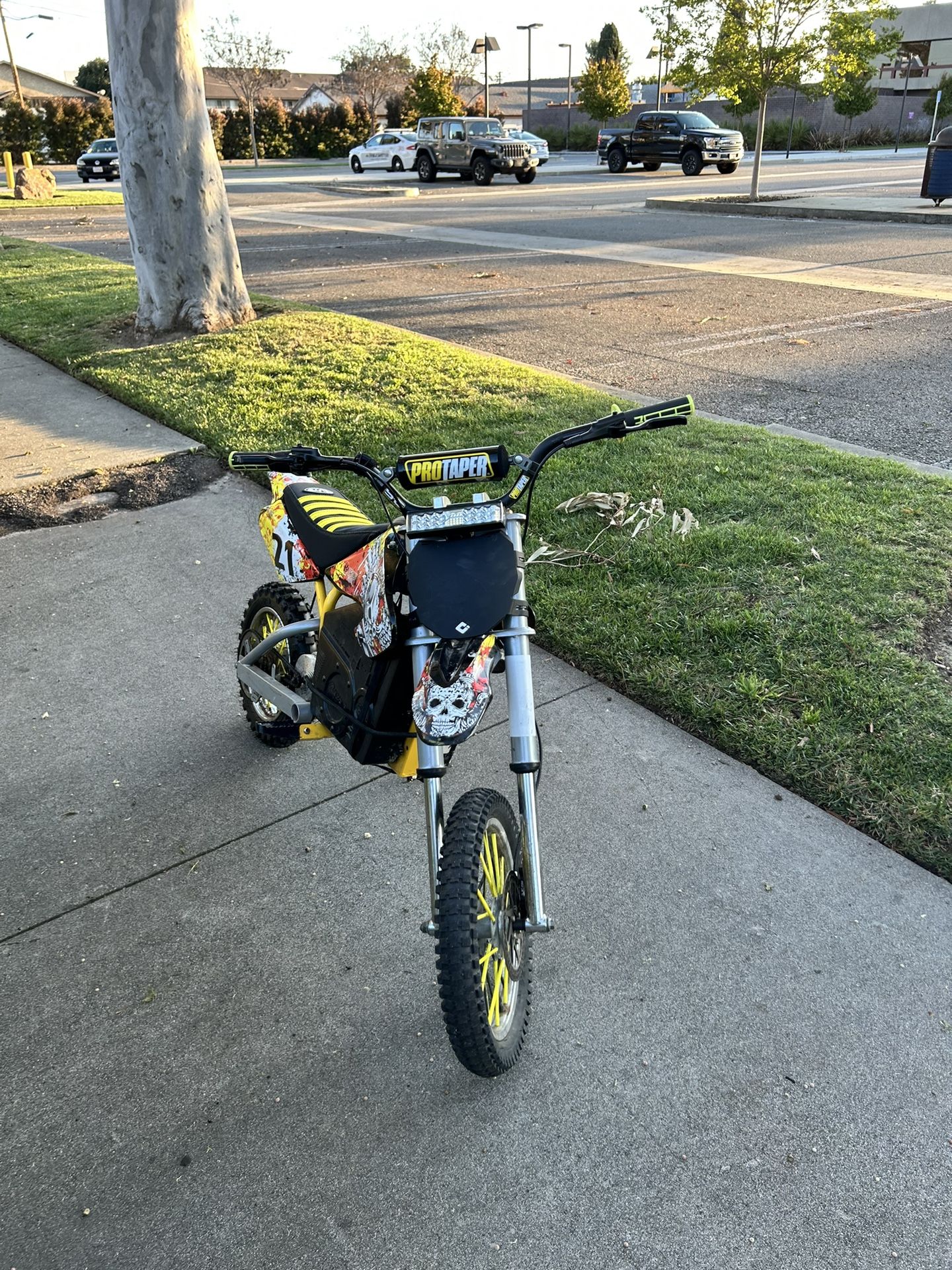 Modded Razor for Sale in Lakewood, CA - OfferUp