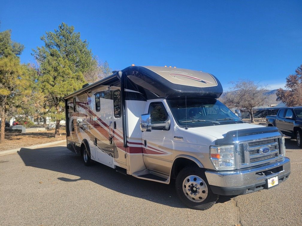 2012 Winnebago Aspect 28T for Sale in Albuquerque, NM - OfferUp