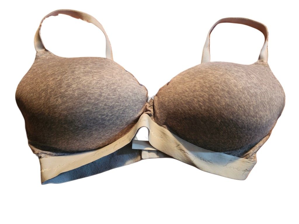 VS Wear Everywhere Wireless pushup bra, 40 DD for Sale in Goddard, KS ...